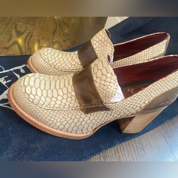 Freebird by Steven | Shoes | Freebird Bellevue | Poshmark